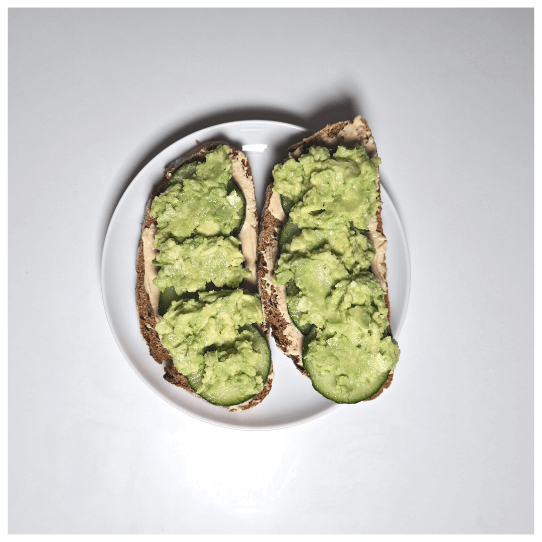Avocado Brot mit Humus - Extrem einfach!